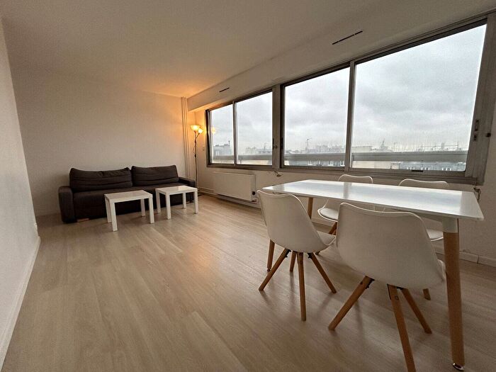 Appartement à louer - Belleville-Saint Maur, Paris ème arrondissement - 2 pièces - 1 chambre