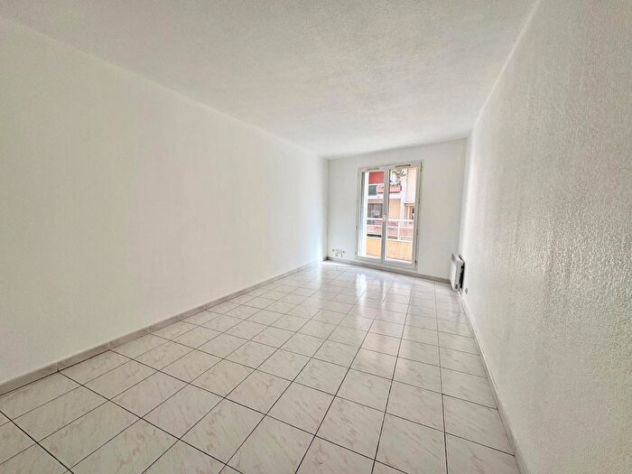 Appartement à louer - Nice, Pasteur - 1 pièce