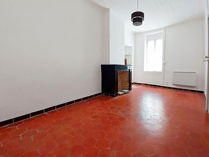 Maisons à vendre et appartements à louer - 1