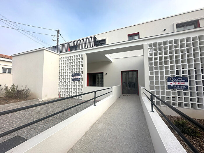 Appartement à vendre - Royan, Centre-ville - 3 pièces - 2 chambres