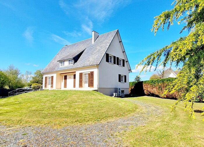 Maison à vendre - Condé-sur-Vire - 10 pièces - 7 chambres