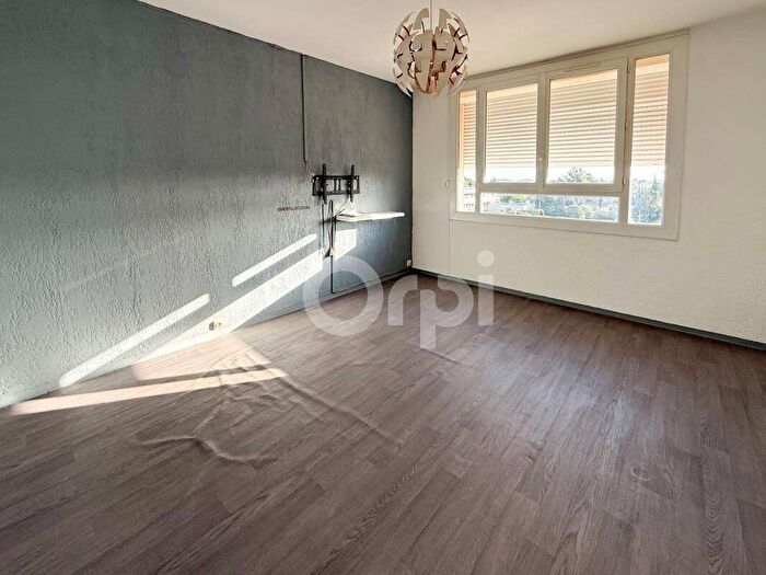 Appartement à louer - Villeneuve, Fréjus - 2 pièces - 1 chambre