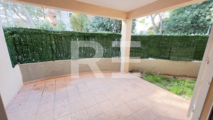 Appartement à vendre - Nîmes, Jean Jaurès - 3 pièces - 2 chambres