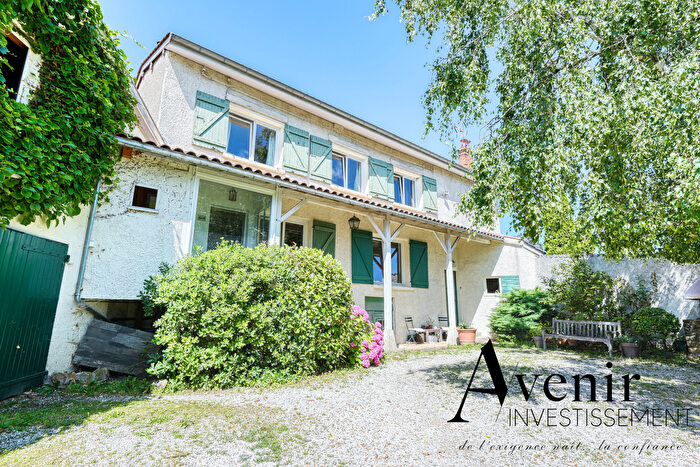 Maisons à vendre et appartements à louer - 1