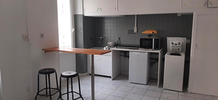 Appartement à louer - Marseille e , Chutes Lavie - 2 pièces - 1 chambre