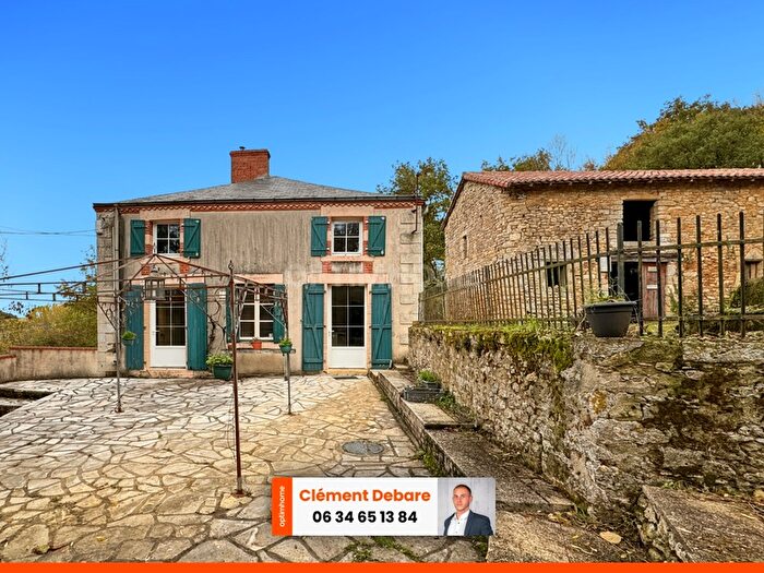 Maison 8 pièces à vendre - Saint-Loup-Lamairé