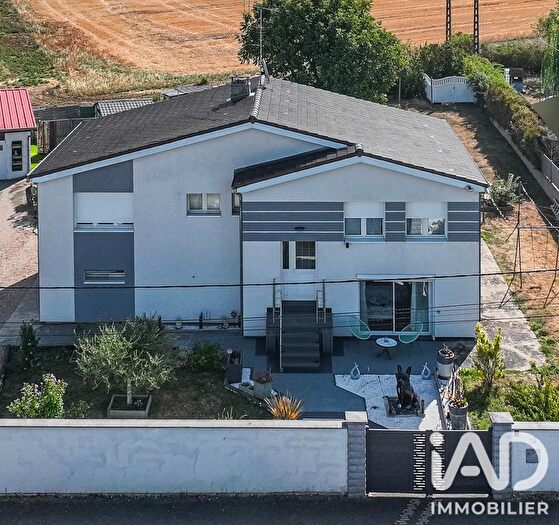 Maison 7 pièces à Conflans-en-Jarnisy, à vendre