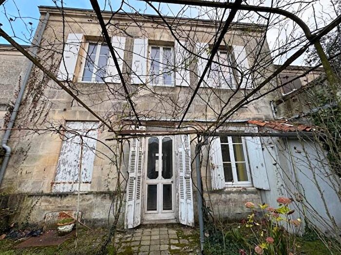 Maison 8 pièces à Rochefort, Centre-ville, à vendre