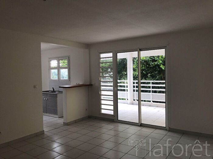 Le Robert : Appartement 3 pièces à louer