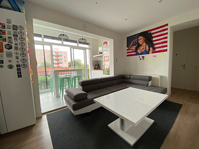 Appartement à louer - Lyon e , La Plaine, Santy - 8 pièces - 7 chambres