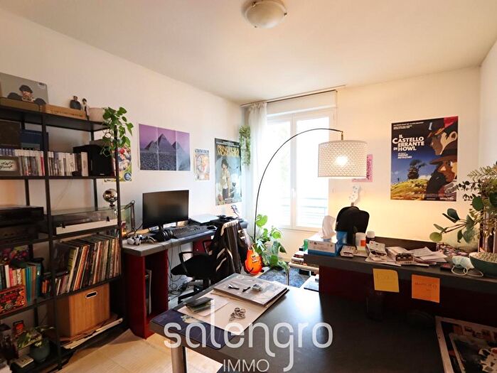 Appartement à vendre - Lyon e  - 1 pièce - 1 chambre