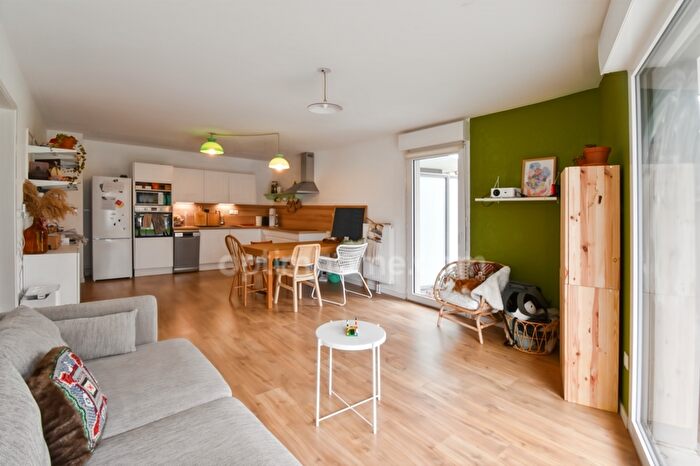 Appartement à vendre - Loos, Centre-ville - 3 pièces - 2 chambres