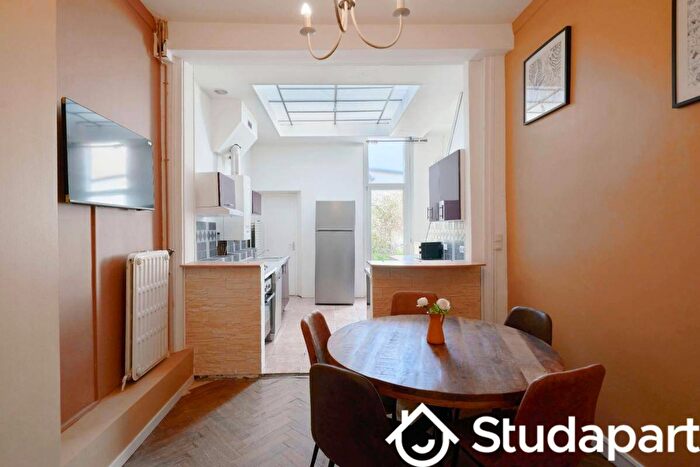 Appartement à louer - Justice-Fraternité-Linne-Chemin Neuf, Roubaix - 1 pièce - 4 chambres