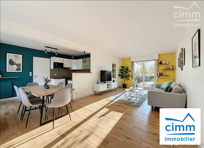 Maison à vendre - Chartres-de-Bretagne - 5 pièces - 4 chambres