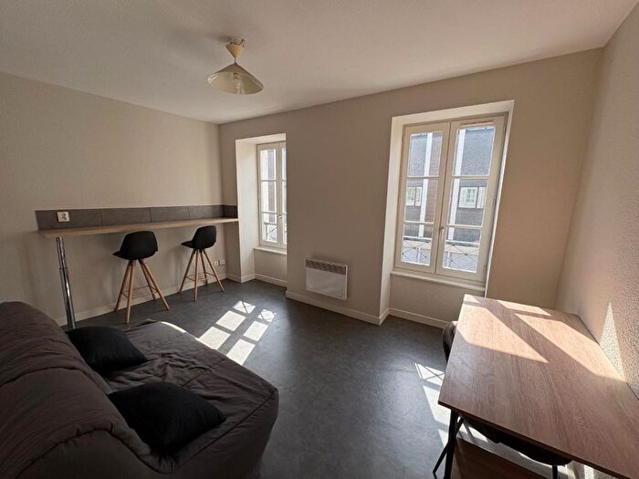 Appartement à louer - Roanne, Centre-ville, Varenne - 1 pièce