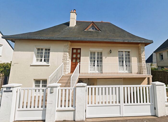 Maison 4 pièces à Bagneux, Saint-Hilaire, à vendre