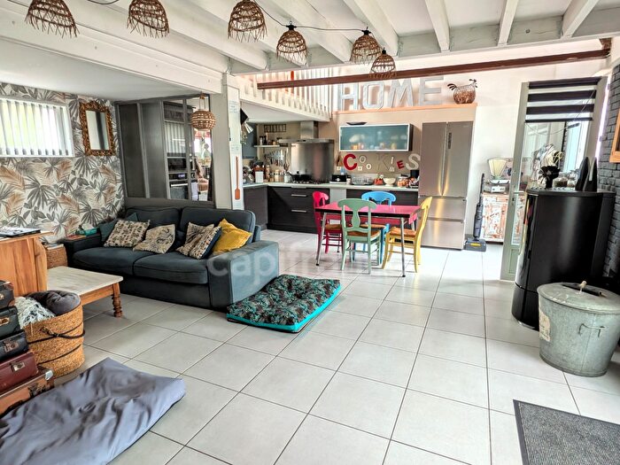 Maison 4 pièces à Neuville-en-Ferrain, à vendre
