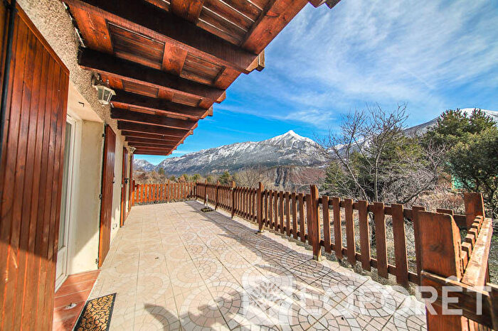 Maison à vendre - Châteauroux-les-Alpes - 4 pièces - 3 chambres