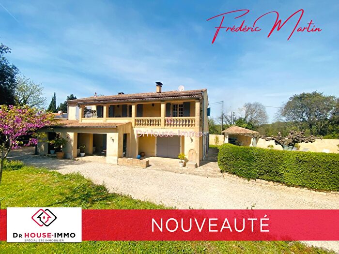 Collias : Maison 13 pièces à vendre