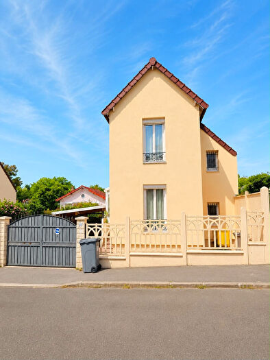 Maison 5 pièces à vendre à Sarcelles, Village, Chauffour