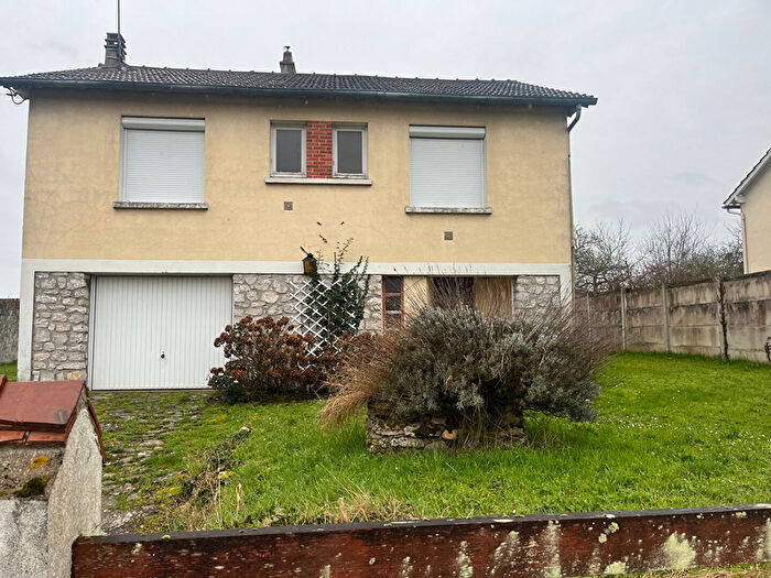 Maisons à vendre et appartements à louer - 1