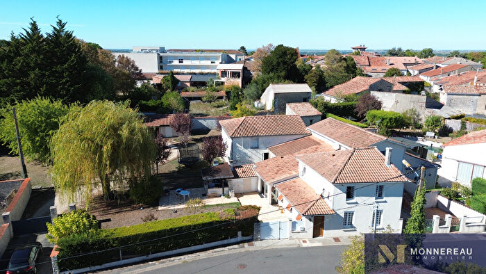 Archiac : Maison 6 pièces à vendre