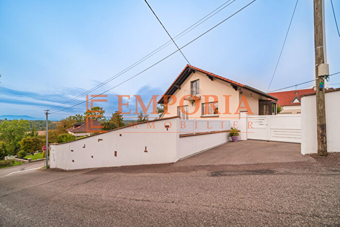 Maison à vendre - Illfurth - 8 pièces - 5 chambres