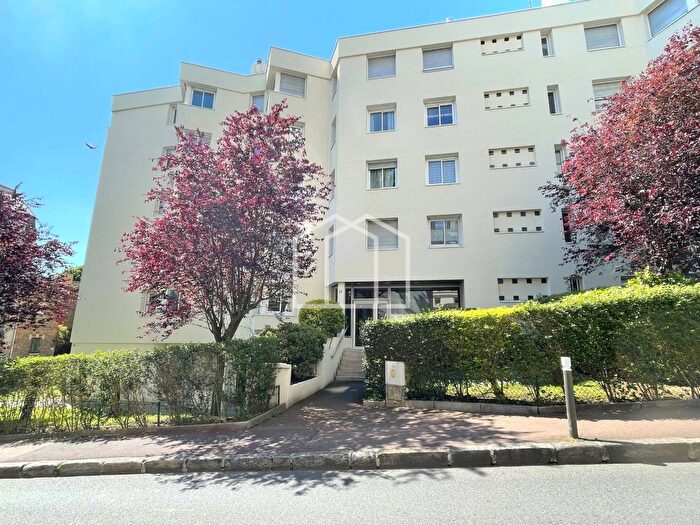 Appartement 2 pièces à louer - Centre Ville, Suresnes