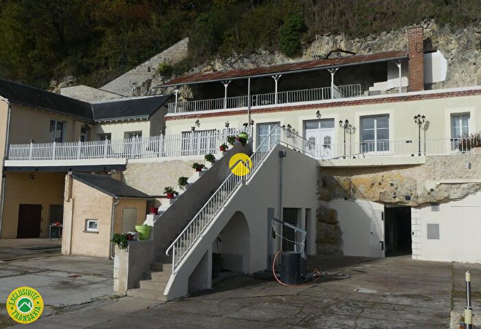 Maison à vendre - Langeais - 8 pièces - 5 chambres