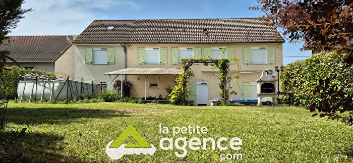 Maison à vendre - Domérat - 10 pièces - 6 chambres