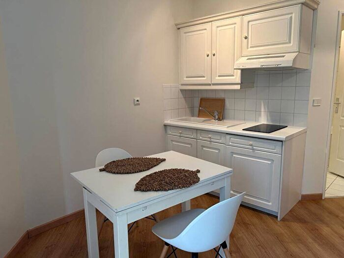 Appartement à louer - Les Capucines, Poissy - 1 pièce