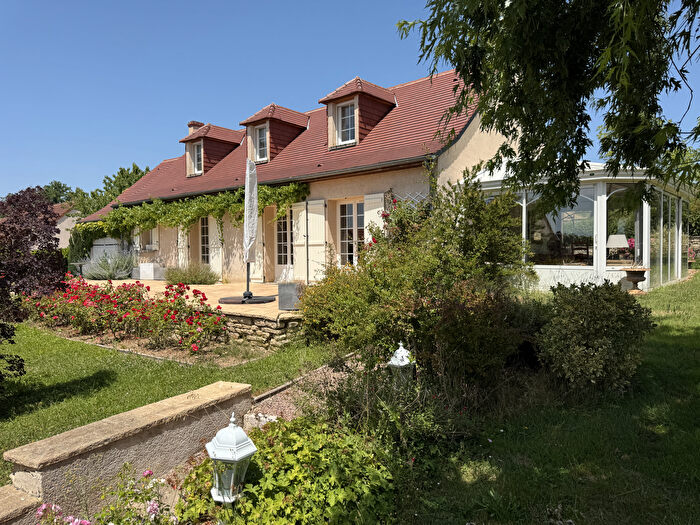 Maison 8 pièces à Corbigny, à vendre