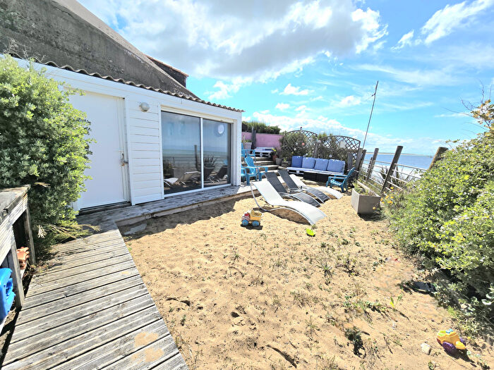 Maison à vendre - Longeville-sur-Mer - 6 pièces - 5 chambres