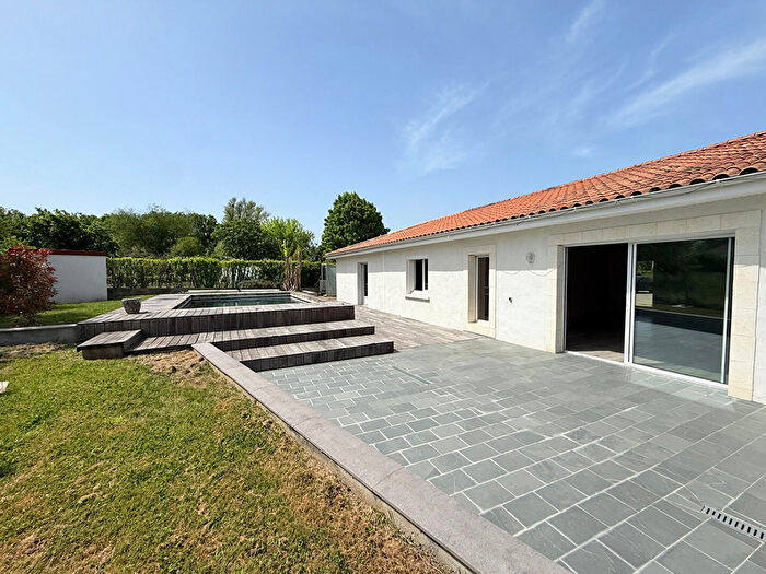 Maison à vendre - Galgon - 5 pièces - 4 chambres