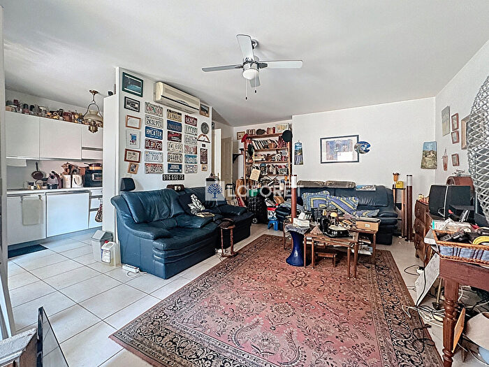 Appartement à vendre - Nice, Le Port - 3 pièces - 2 chambres