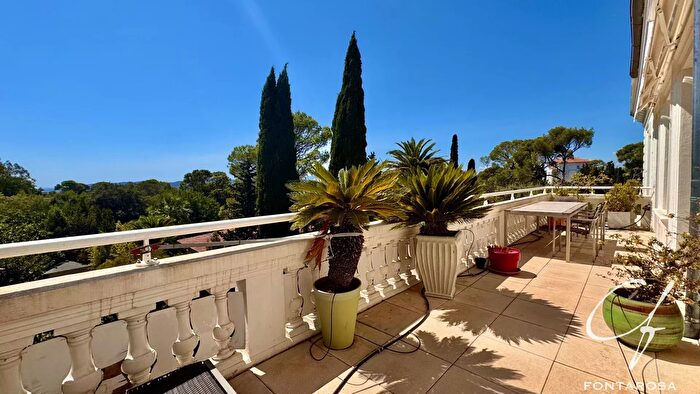 Appartement à vendre - Saint-Raphaël, Les Arênes - 3 pièces - 2 chambres