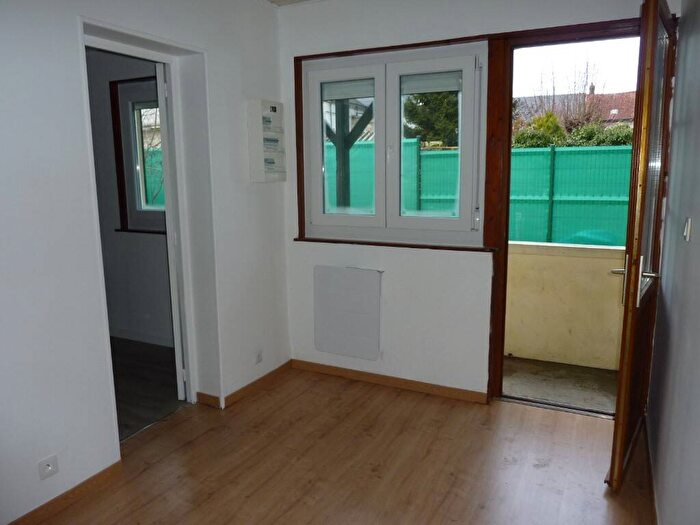 Appartement à louer - Gournay-Jaurès-Gare, Creil - 1 pièce