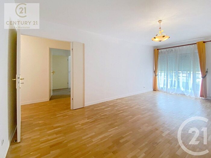 Appartement à louer - Mantes-la-Jolie - 3 pièces - 2 chambres