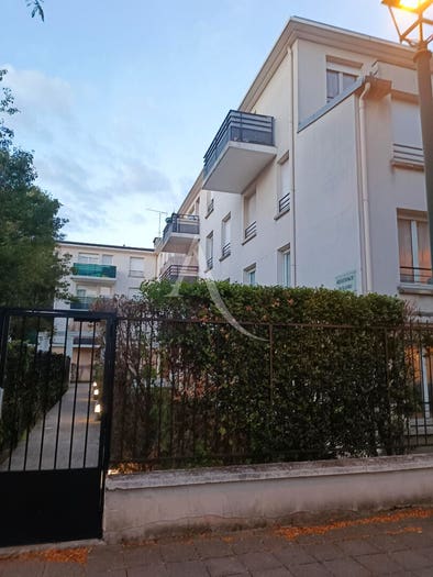 Chelles, Centre-ville, Gare, Abbesses - Appartement 2 pièces à vendre