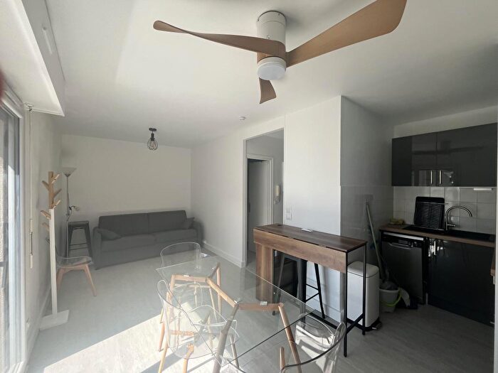 Appartement 1 pièce à Aix-les-Bains, Centre-ville, à louer