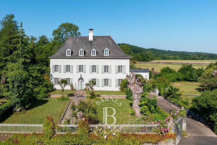 Maison 7 pièces à vendre à Sauveterre-de-Béarn