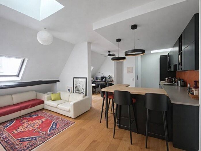 Appartement à louer - Hoche-Friedland, Paris ème arrondissement - 4 pièces - 3 chambres