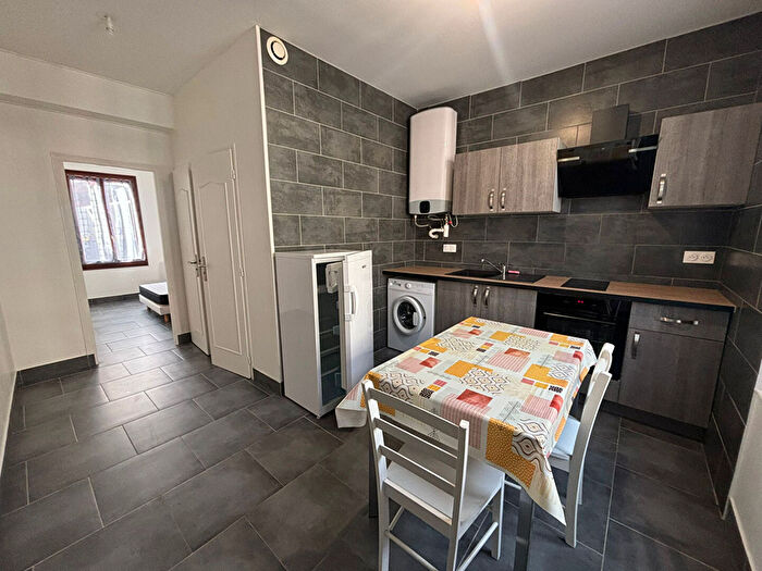 Appartement à louer - Sens, Saint-Paul, Moulin à Tan - 2 pièces - 1 chambre