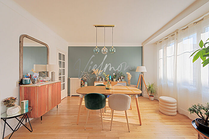 Appartement à vendre - Saint-Germain-en-Laye, Bergette, Debussy - 4 pièces - 2 chambres