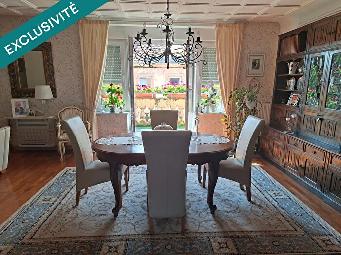 Appartement 6 pièces à Forbach, Centre-ville, à vendre