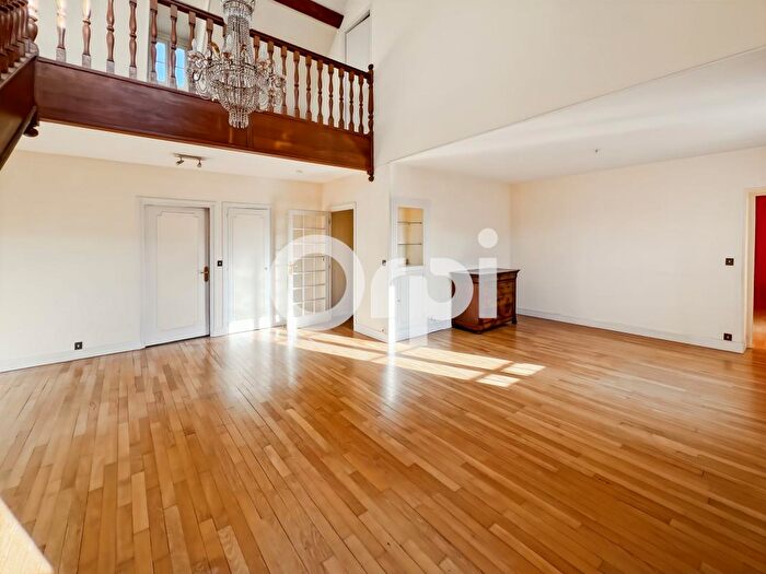 Appartement à vendre - Mantes-la-Jolie, Centre-ville - 5 pièces - 3 chambres