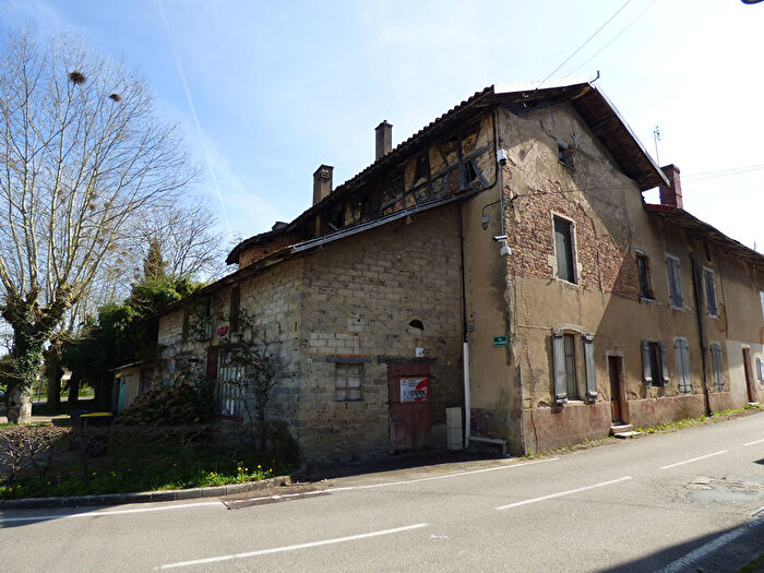 Maison à vendre - Saint-Trivier-de-Courtes - 4 pièces - 3 chambres