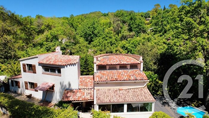 Maison 5 pièces à vendre à Châteauneuf-Grasse