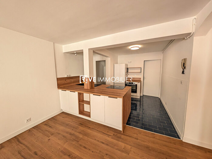 Appartement à louer - Évian-les-Bains - 2 pièces - 1 chambre