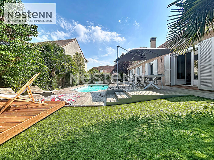 Méry-sur-Oise : Maison 8 pièces à vendre